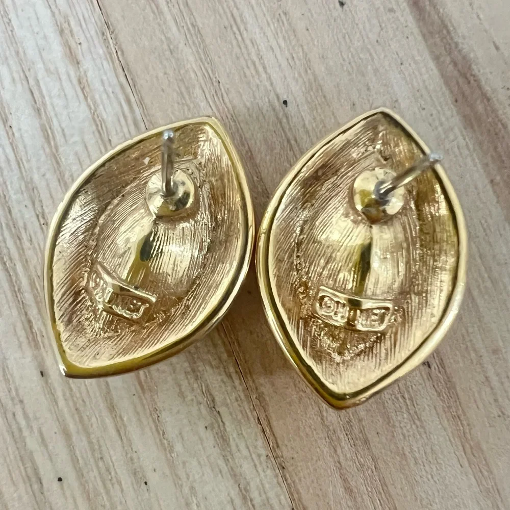 Monet | Jewelry | Vintage Monet Gold Tone Clear Crystal Cat Eye Shaped ...